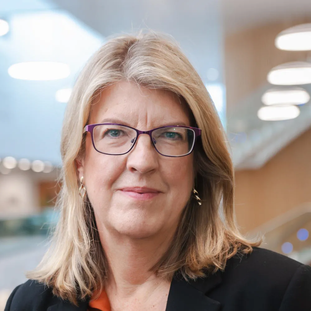 Fiona Strens | Directors | OS